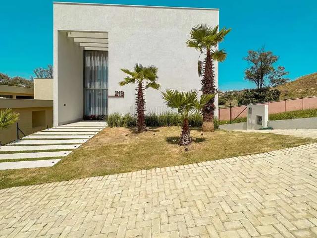 Casa / Sobrado em Condomínio para Locação em Vespasiano/MG Alphaville 4 Quartos