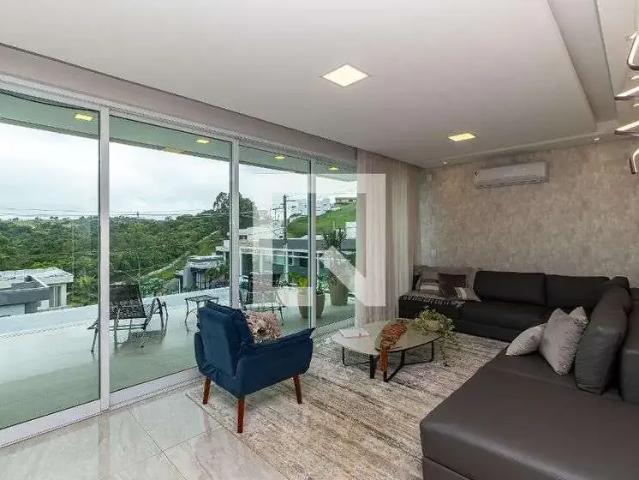 Casa / Sobrado em Condomínio para Locação em Vespasiano/MG Santo Antônio 4 Quartos