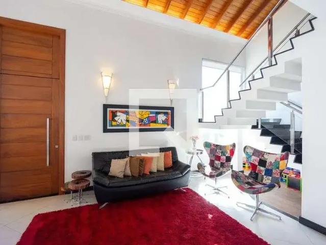 Casa / Sobrado em Condomínio para Locação em Vinhedo/SP Condomínio Estância Marambaia 4 Quartos