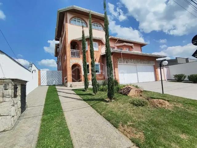 Casa / Sobrado em Condomínio para Locação em Vinhedo/SP Condomínio Estância Marambaia 4 Quartos