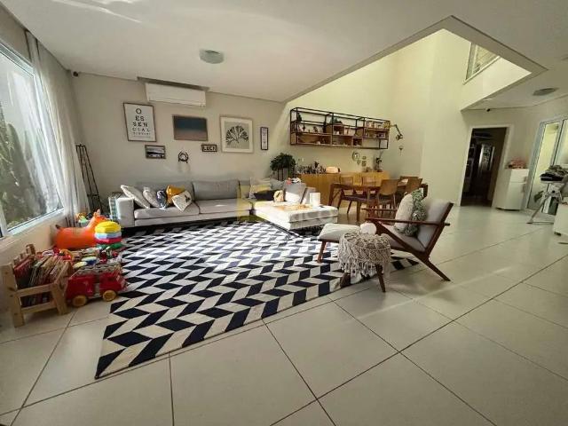 Casa / Sobrado em Condomínio para Locação em Vinhedo/SP Observatório 4 Quartos