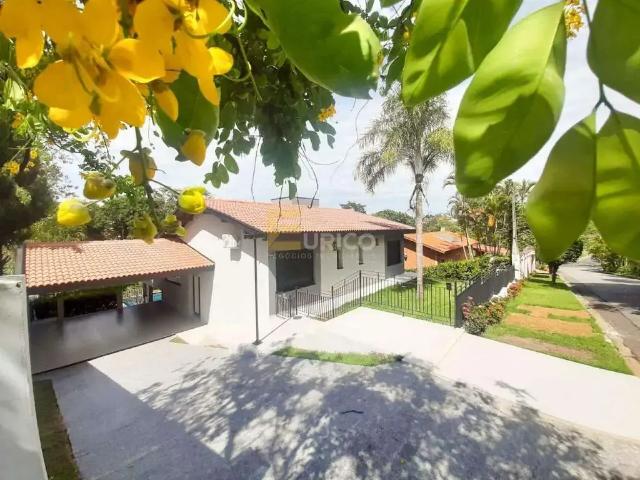 Casa / Sobrado em Condomínio para Locação em Vinhedo/SP Marambaia 3 Quartos