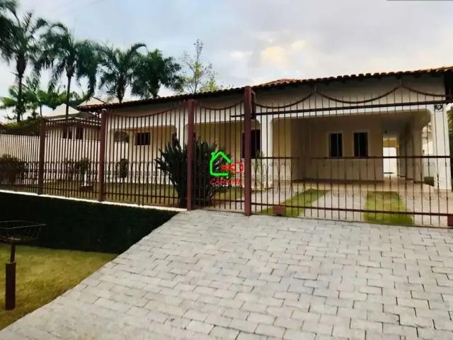 Casa / Sobrado em Condomínio para Locação em Vinhedo/SP Marambaia 3 Quartos