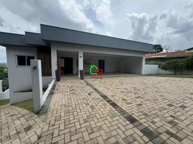 Casa / Sobrado em Condomínio para Locação em Vinhedo/SP Marambaia 4 Quartos