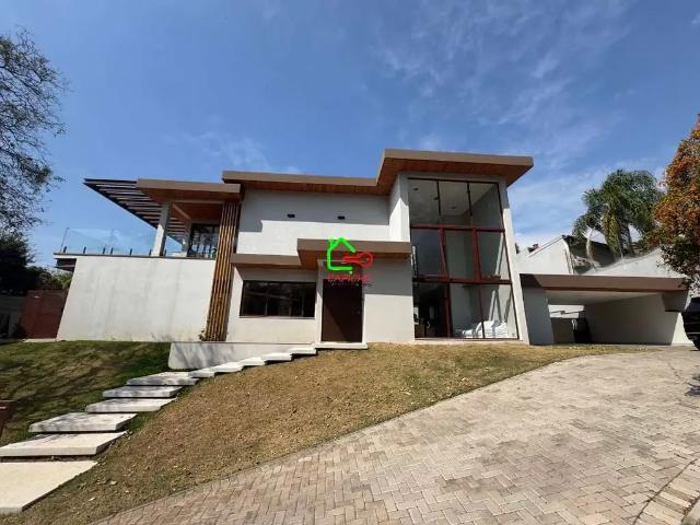 Casa / Sobrado em Condomínio para Locação em Vinhedo/SP Marambaia 4 Quartos
