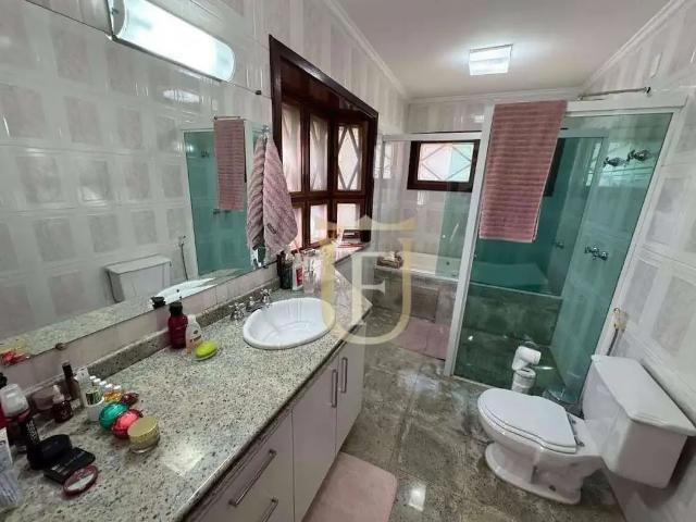 Casa / Sobrado em Condomínio para Locação em Vinhedo/SP Marambaia 6 Quartos