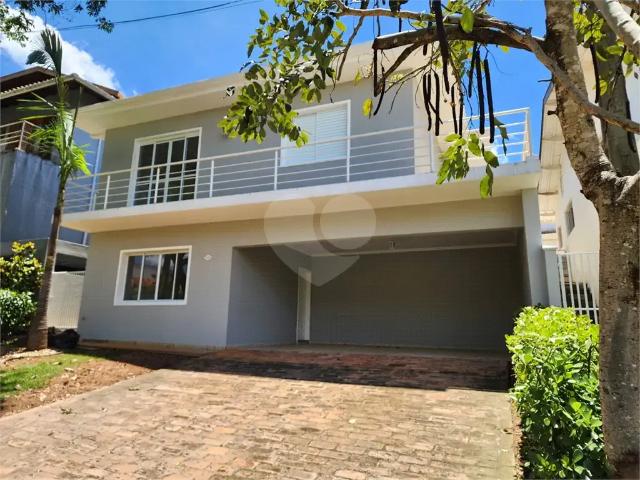 Casa / Sobrado em Condomínio para Locação em Vinhedo/SP Pinheirinho 3 Quartos