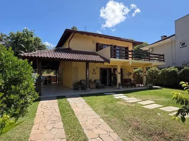 Casa / Sobrado em Condomínio para Locação em Viamão/RS Vila Elsa 4 Quartos