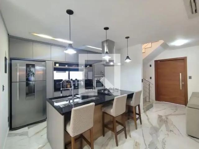 Casa / Sobrado em Condomínio para Locação em Viamão/RS São Lucas 5 Quartos