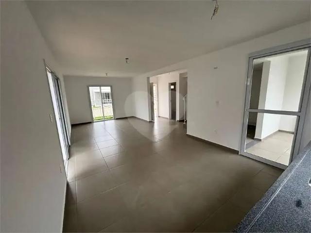 Casa / Sobrado em Condomínio para Locação em Votorantim/SP Chácaras Residenciais Santa Maria 3 Quartos