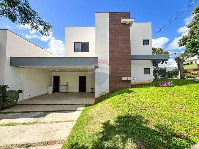 Casa / Sobrado em Condomínio para Locação em Votorantim/SP Chácaras Residenciais Santa Maria 5 Quartos