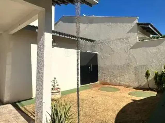 Casa / Sobrado em Condomínio para Locação em Aparecida de Goiânia/GO Sítios Santa Luzia 3 Quartos