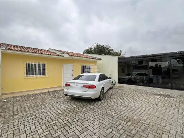 Casa / Sobrado em Condomínio para Locação em Araucária/PR Tindiquera 2 Quartos
