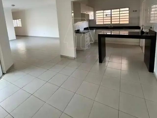Casa / Sobrado em Condomínio para Locação em Araçatuba/SP Aeroporto 3 Quartos