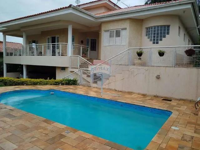 Casa / Sobrado em Condomínio para Locação em Araçoiaba da Serra/SP Barreiro 4 Quartos