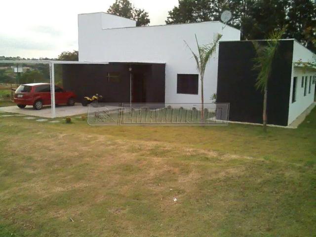 Casa / Sobrado em Condomínio para Locação em Araçoiaba da Serra/SP Centro 3 Quartos