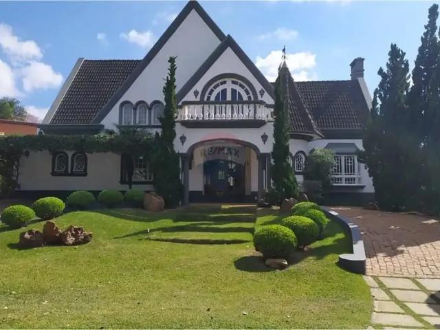 Casa / Sobrado em Condomínio para Locação em Araçoiaba da Serra/SP Centro 5 Quartos