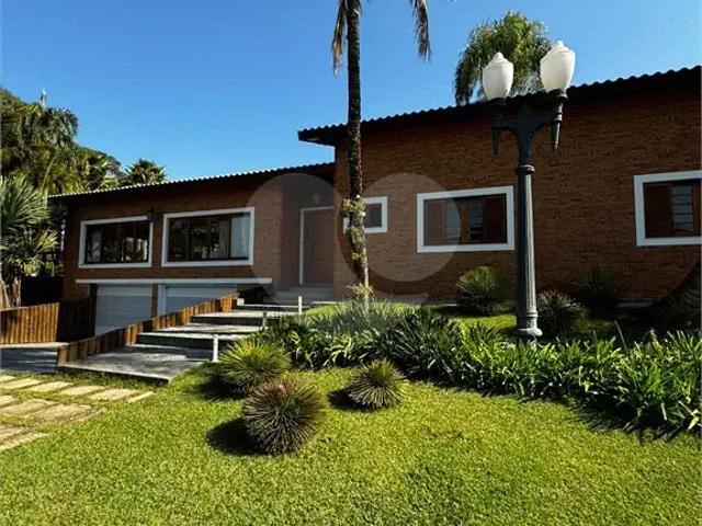 Casa / Sobrado em Condomínio para Locação em Araçoiaba da Serra/SP Lago Azul 4 Quartos