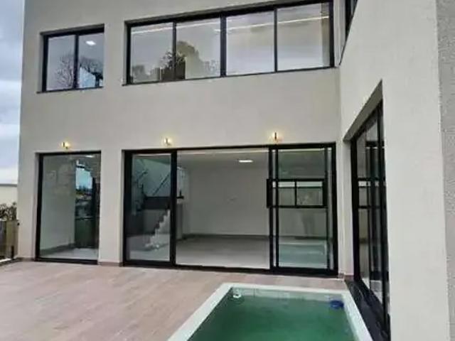 Casa / Sobrado em Condomínio para Locação em Arujá/SP Arujá 5 3 Quartos