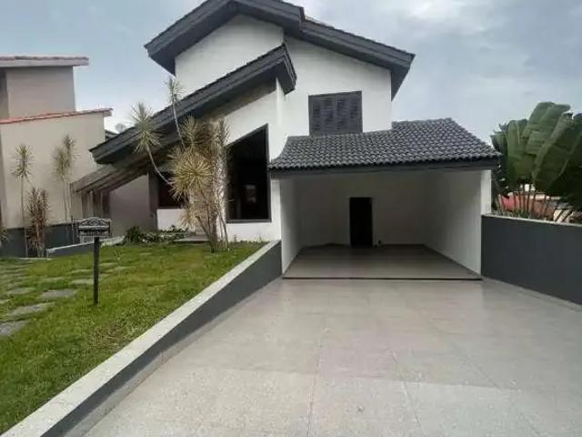 Casa / Sobrado em Condomínio para Locação em Arujá/SP Arujá 5 3 Quartos