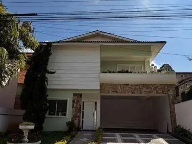 Casa / Sobrado em Condomínio para Locação em Arujá/SP Arujá 5 3 Quartos