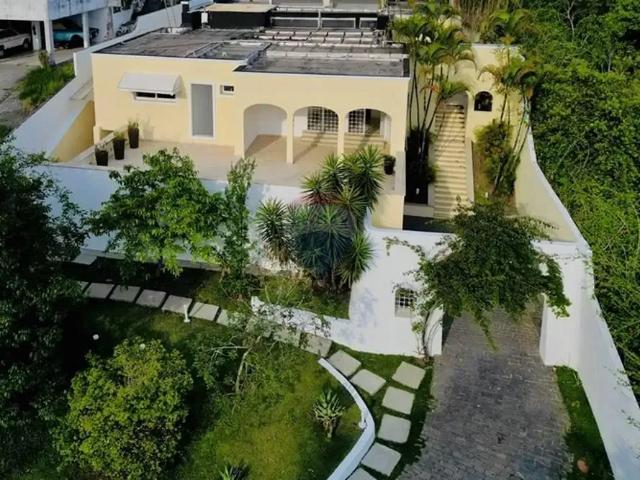 Casa / Sobrado em Condomínio para Locação em Arujá/SP Arujázinho I, II e III 4 Quartos