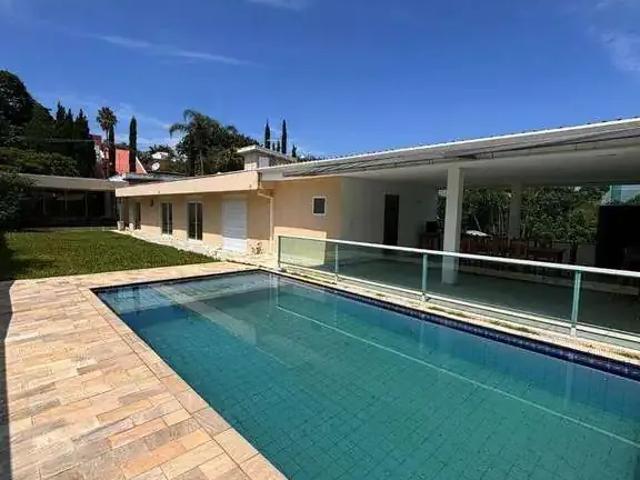 Casa / Sobrado em Condomínio para Locação em Arujá/SP Arujázinho I, II e III 4 Quartos