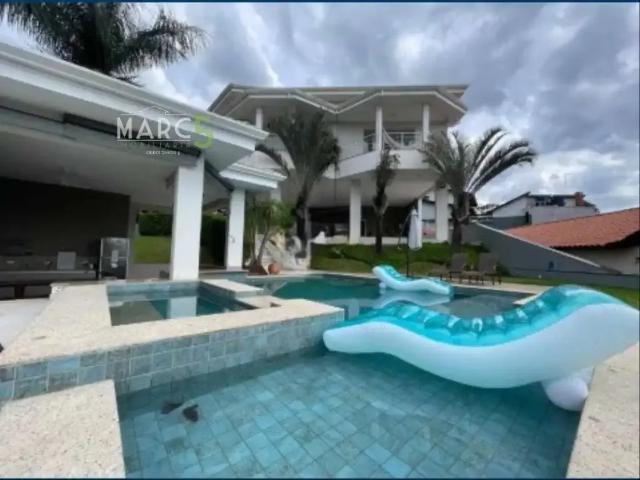 Casa / Sobrado em Condomínio para Locação em Arujá/SP Arujázinho I, II e III 4 Quartos