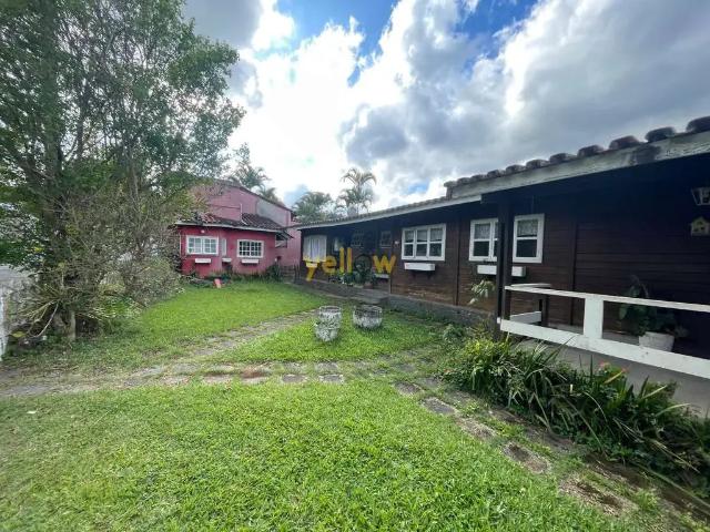 Casa / Sobrado em Condomínio para Locação em Arujá/SP Arujázinho I, II e III 4 Quartos