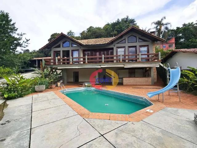 Casa / Sobrado em Condomínio para Locação em Arujá/SP Arujázinho I, II e III 4 Quartos
