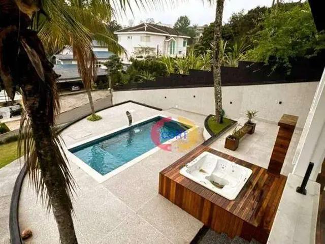 Casa / Sobrado em Condomínio para Locação em Arujá/SP Arujázinho I, II e III 3 Quartos