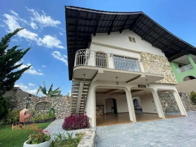 Casa / Sobrado em Condomínio para Locação em Arujá/SP Arujázinho IV 3 Quartos