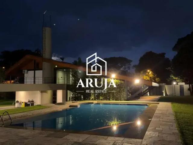 Casa / Sobrado em Condomínio para Locação em Arujá/SP Arujázinho I, II e III 5 Quartos