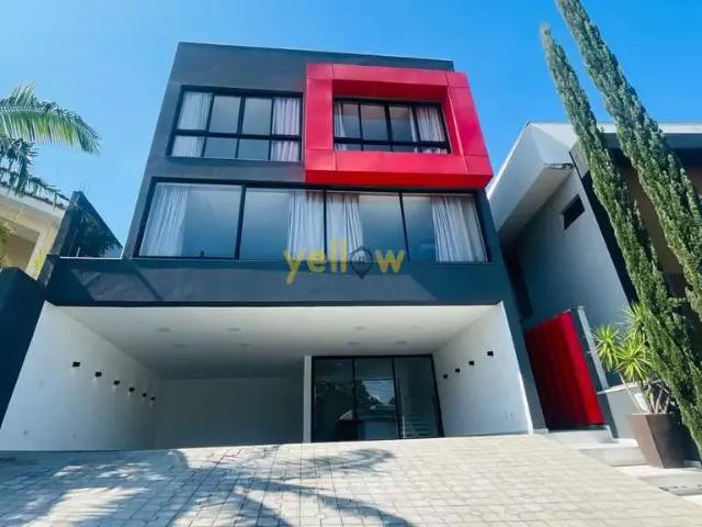 Casa / Sobrado em Condomínio para Locação em Arujá/SP Residencial Real Park 3 Quartos