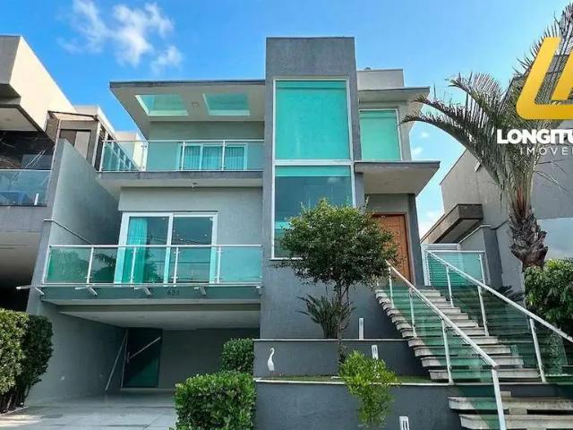 Casa / Sobrado em Condomínio para Locação em Arujá/SP Residencial Real Park 4 Quartos