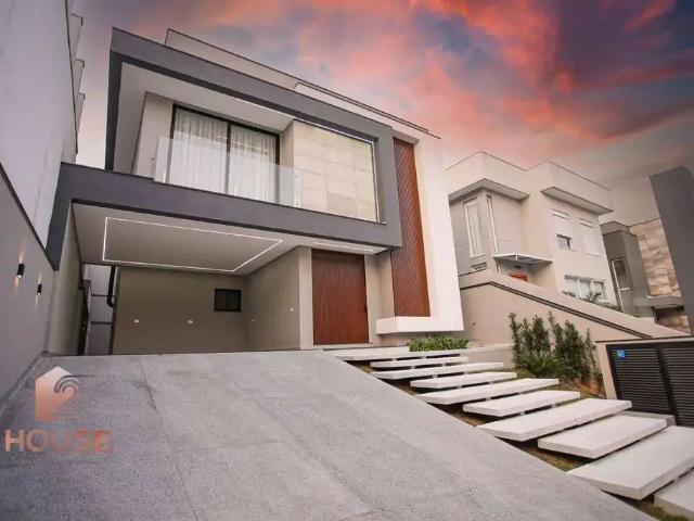 Casa / Sobrado em Condomínio para Locação em Arujá/SP Residencial Real Park 4 Quartos
