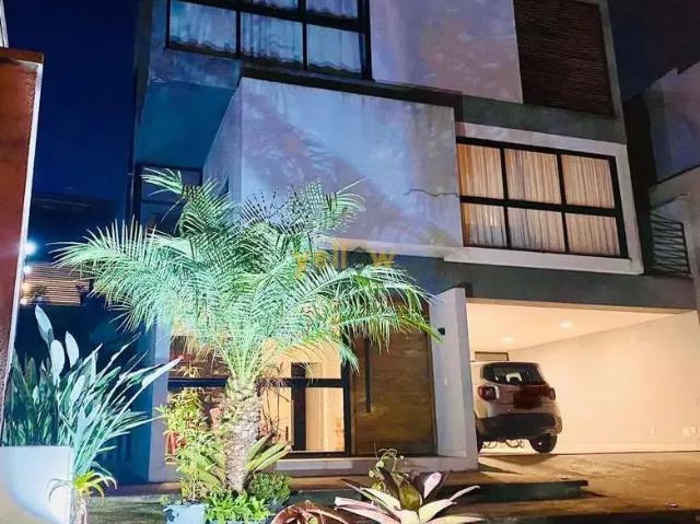 Casa / Sobrado em Condomínio para Locação em Arujá/SP Residencial Real Park 4 Quartos