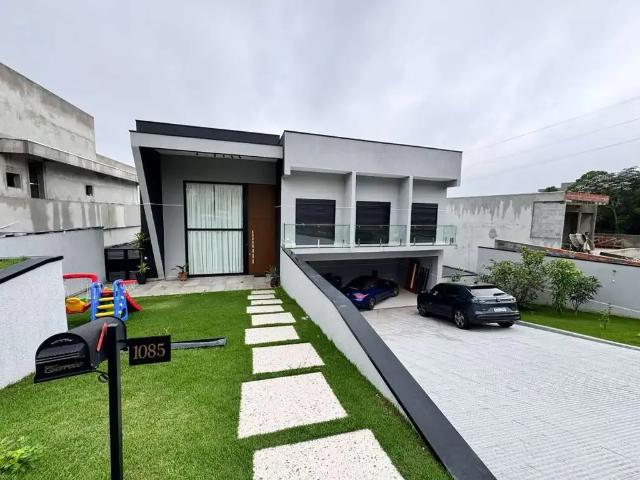 Casa / Sobrado em Condomínio para Locação em Arujá/SP São Bento 6 Quartos
