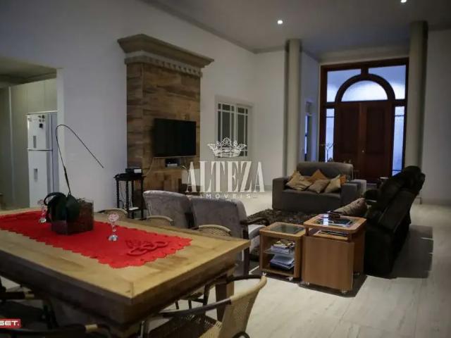 Casa / Sobrado em Condomínio para Locação em Atibaia/SP Guaxinduva 5 Quartos