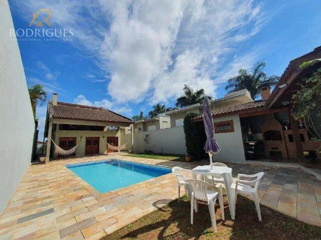 Casa / Sobrado em Condomínio para Locação em Atibaia/SP Nova Gardênia 4 Quartos
