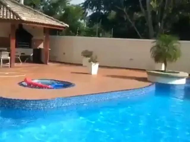 Casa / Sobrado em Condomínio para Locação em Atibaia/SP Vila Santista 3 Quartos