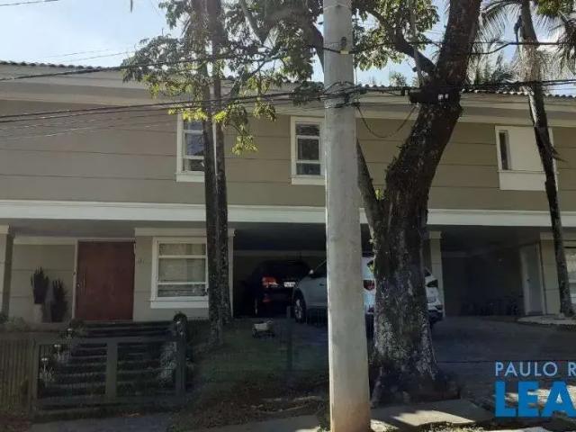 Casa / Sobrado em Condomínio para Locação em Barueri/SP Alphaville 4 Quartos