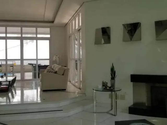 Casa / Sobrado em Condomínio para Locação em Barueri/SP Alphaville 4 Quartos