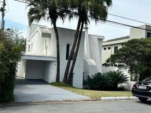 Casa / Sobrado em Condomínio para Locação em Barueri/SP Alphaville 4 Quartos