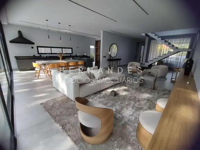 Casa / Sobrado em Condomínio para Locação em Barueri/SP Alphaville 4 Quartos