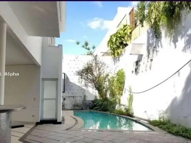 Casa / Sobrado em Condomínio para Locação em Barueri/SP Alphaville 4 Quartos