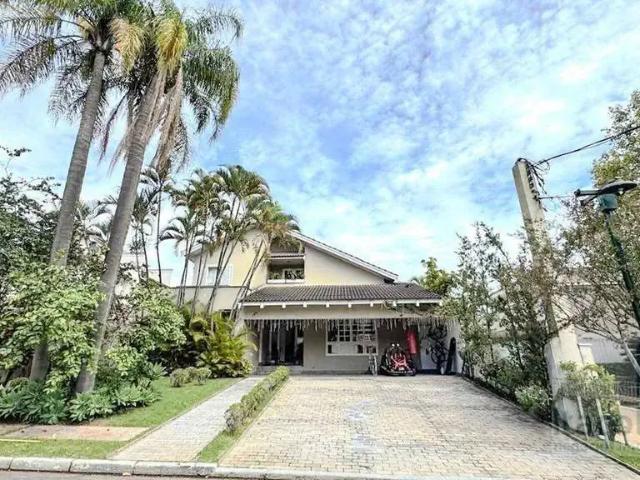 Casa / Sobrado em Condomínio para Locação em Barueri/SP Alphaville 4 Quartos