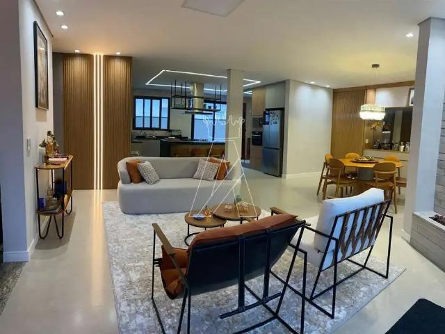 Casa / Sobrado em Condomínio para Locação em Barueri/SP Alphaville 4 Quartos