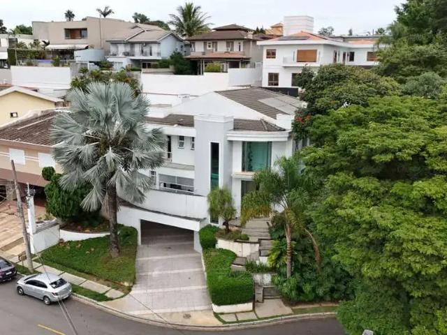 Casa / Sobrado em Condomínio para Locação em Barueri/SP Alphaville 4 Quartos