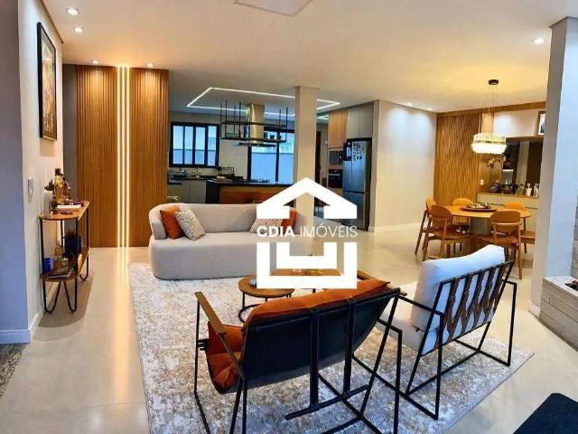 Casa / Sobrado em Condomínio para Locação em Barueri/SP Alphaville 4 Quartos